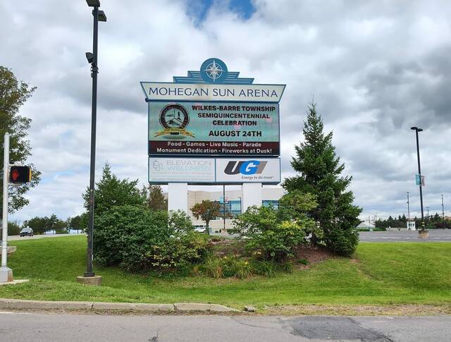 New marquee being installed at Mohegan Arena at Casey Plaza | Go Lackawanna